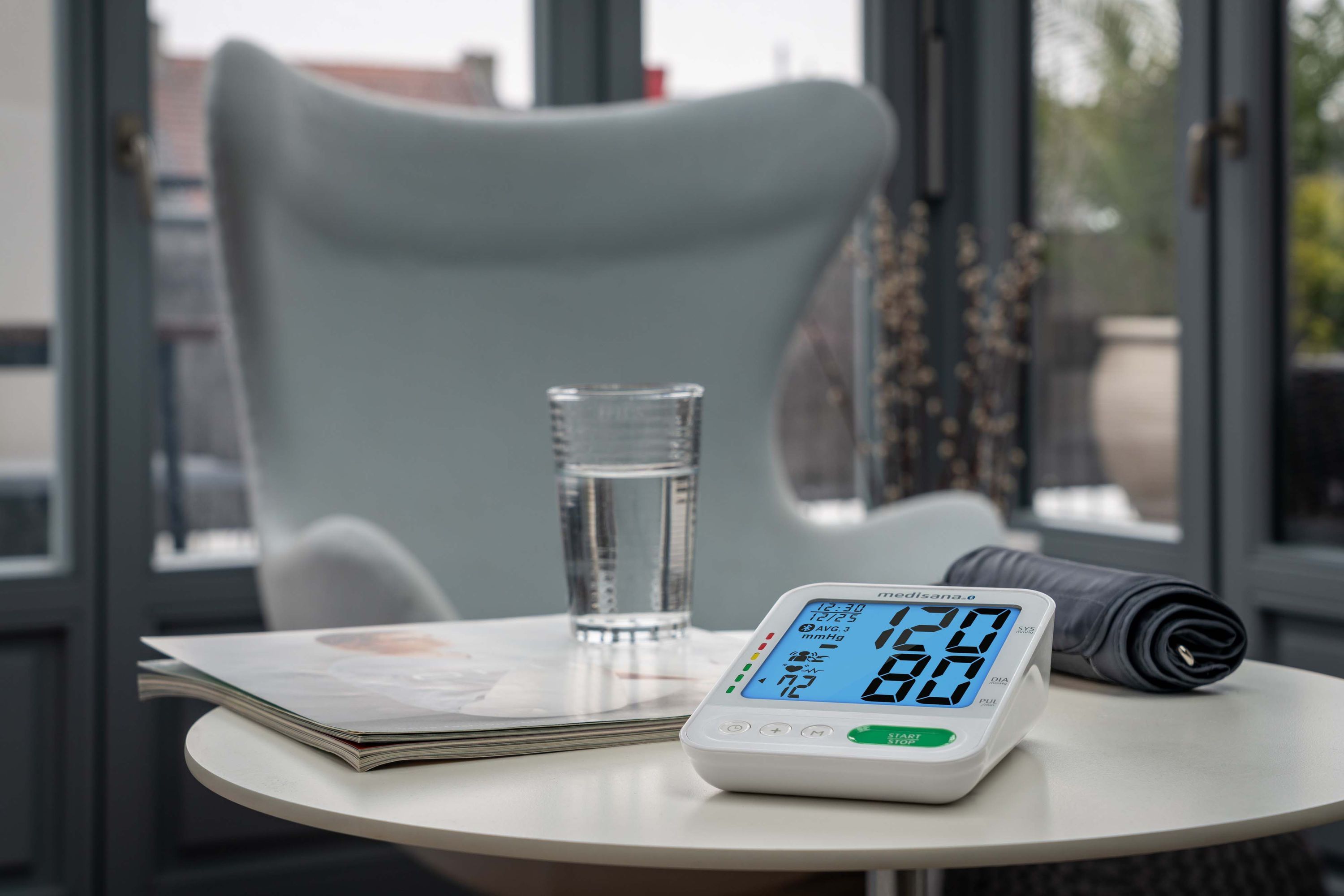 medisana BU 584 connect Oberarm-Blutdruckmessgerät, präzise Blutdruck ...