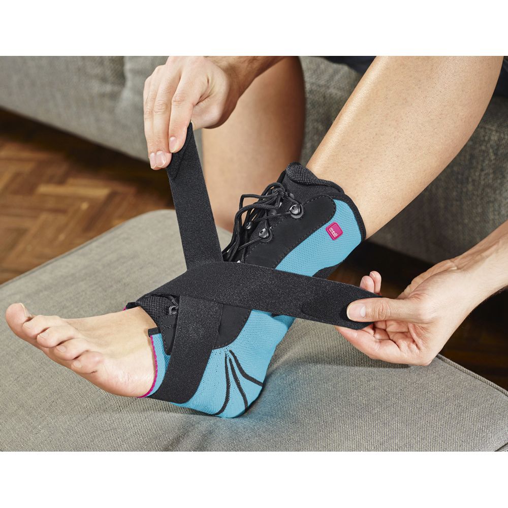 Levamed® stabili-tri Sprunggelenkorthese 1 St - Shop Apotheke